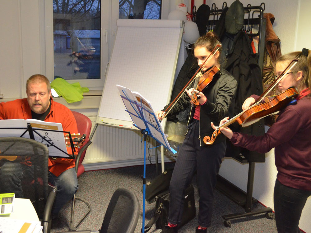 „Erfüllung durch Musik“ Musik macht Menschen reicher. Musik begeistert ...